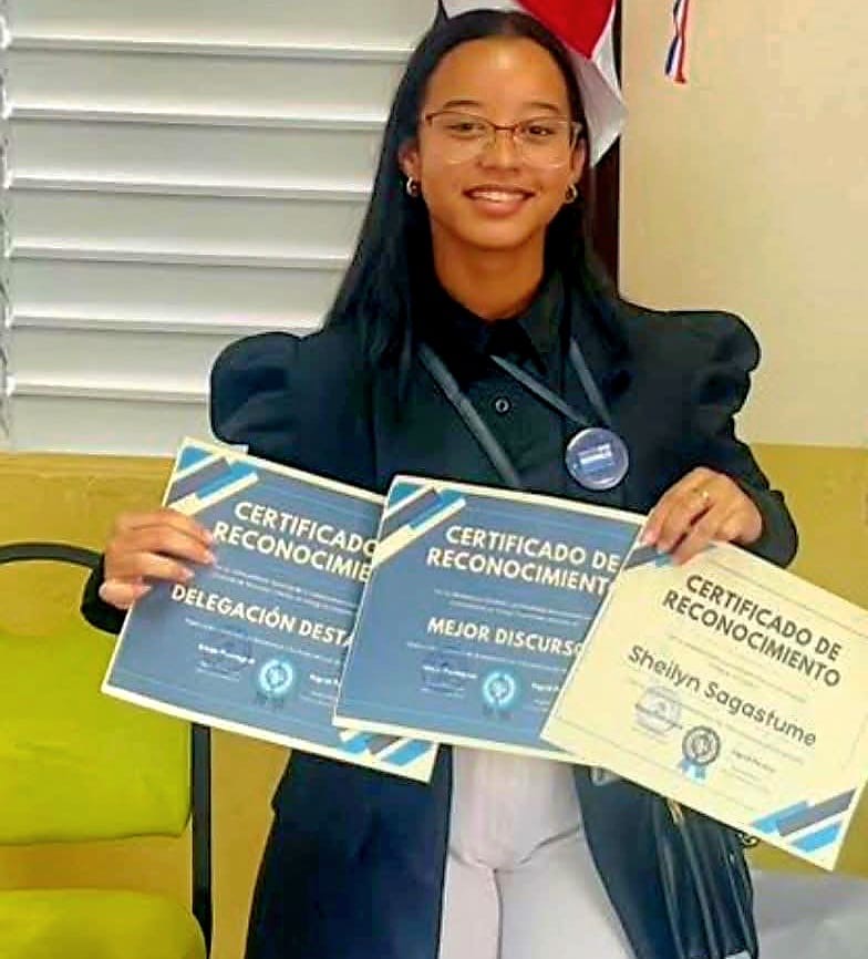 ¡Manzanillo Gana! Sheily Sagastume Triunfa con Excelencia en ...